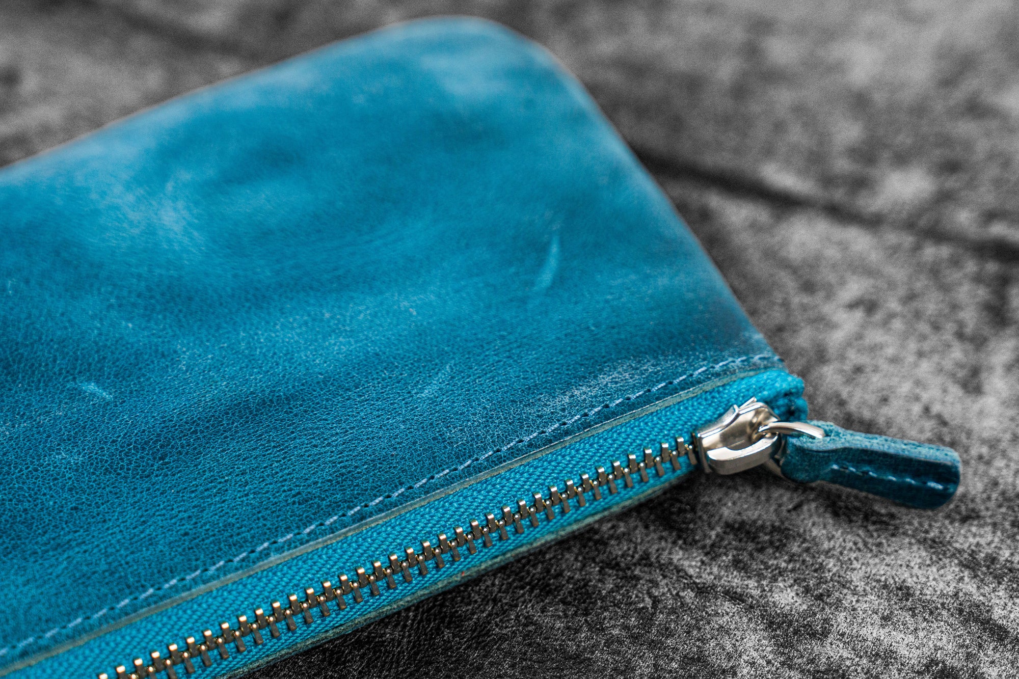 Ocean Blue Leather Zippered Pen Pouch for 4 Pens | Galen Leather