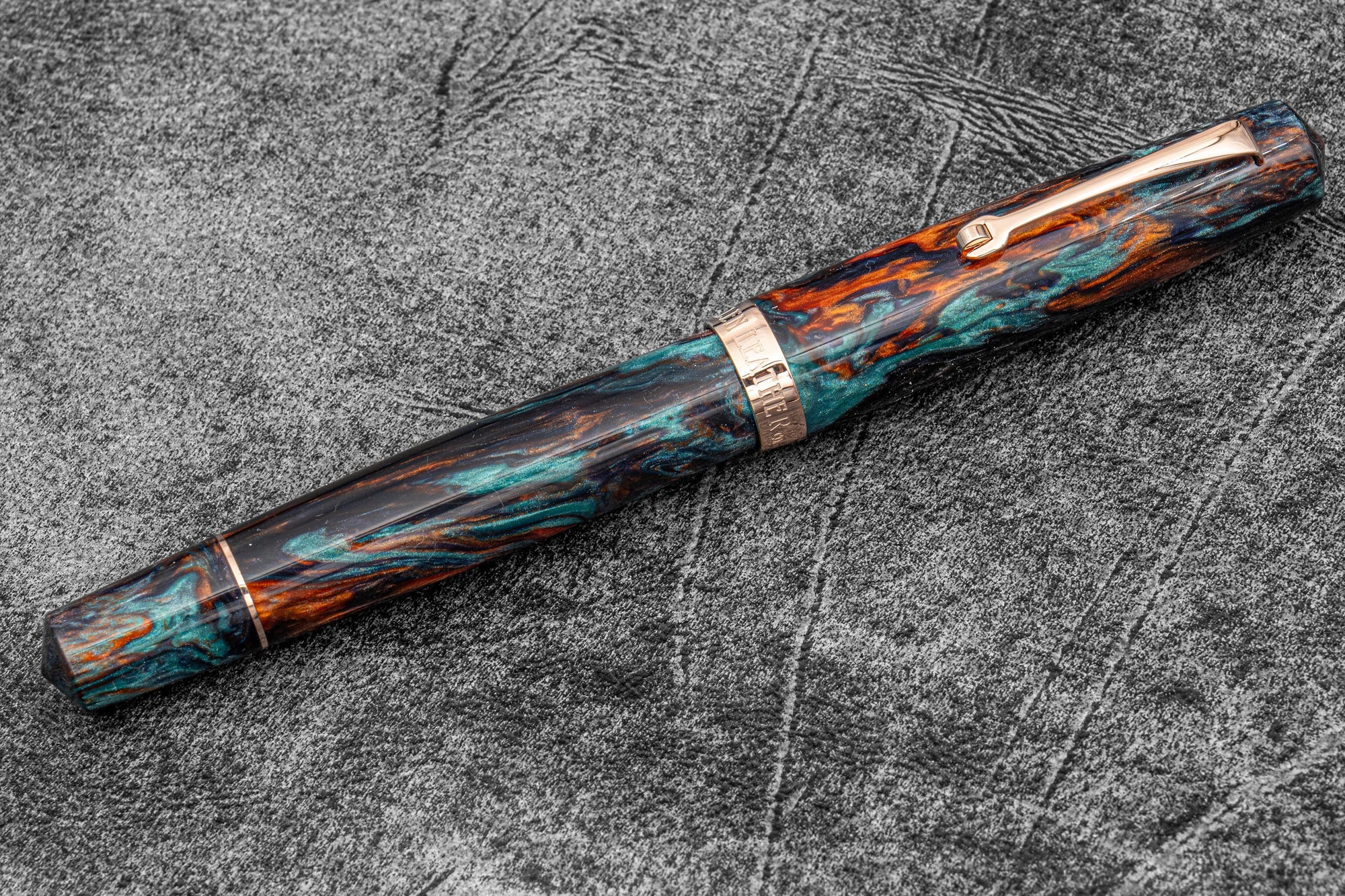Leonardo Magico SE Fountain Pen | Galen Leather Edition