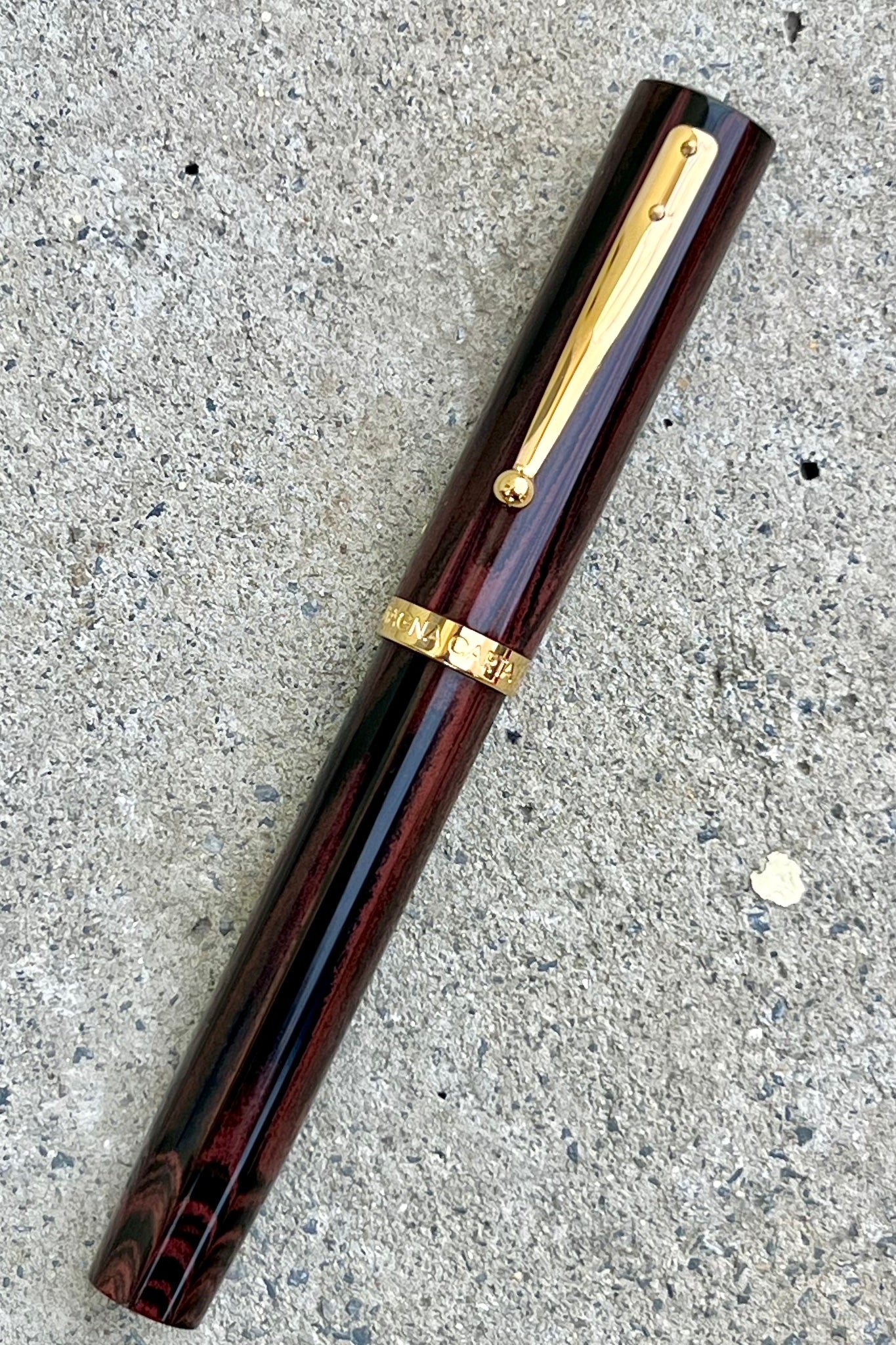 Magna Carta Mag 1000 Oversized Fountain Pen 4 - Galen Leather