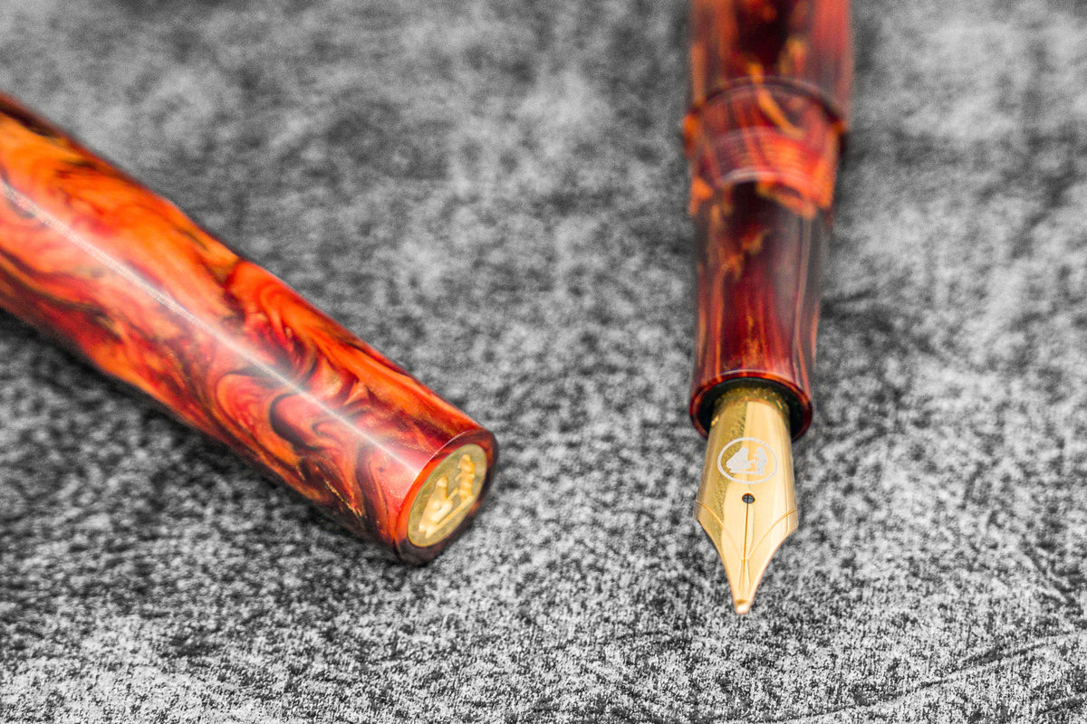 Studyo Agackakan x Galen - Fountain Pen - Midnight Flame - Galen Leather