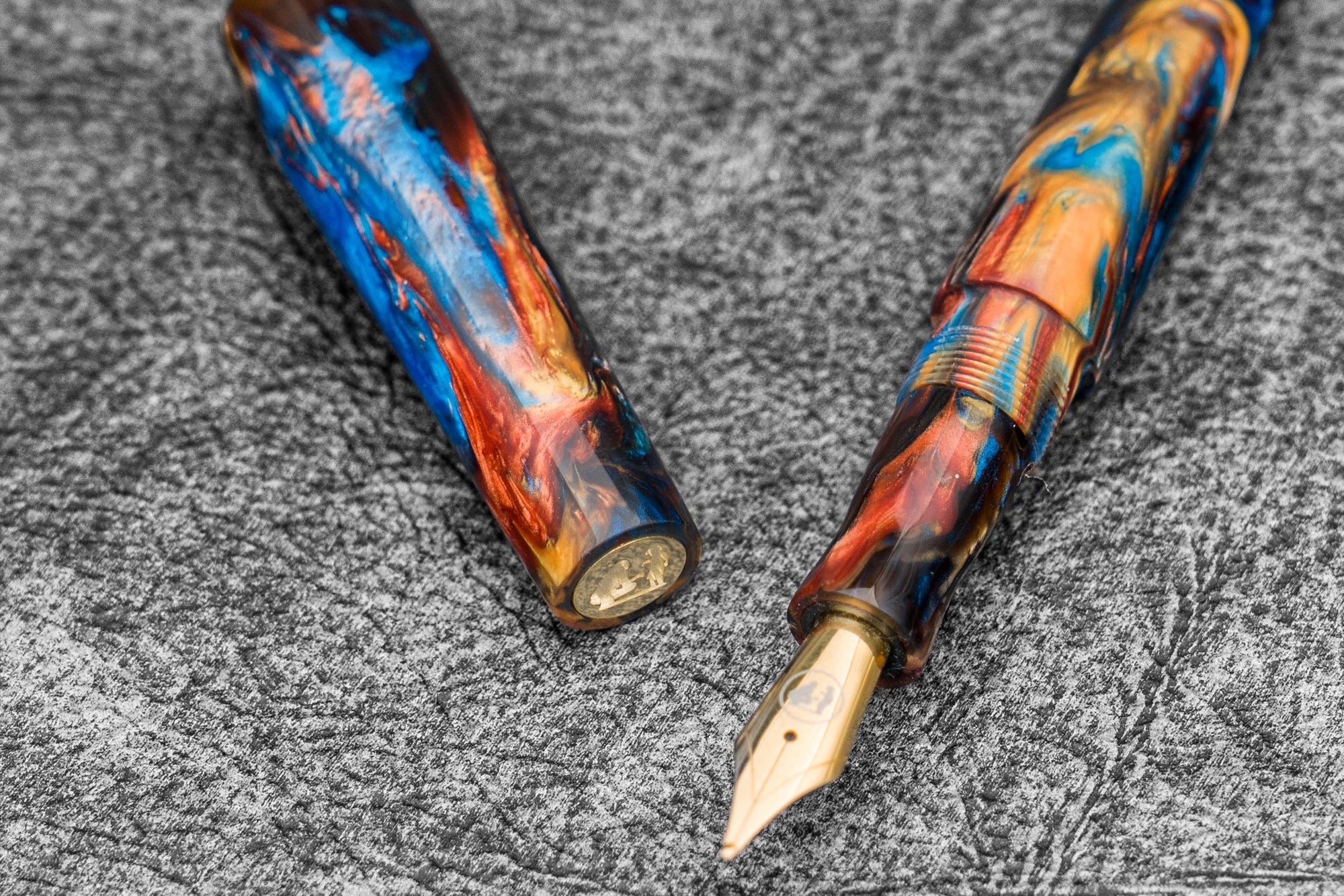 Studyo Agackakan x Galen - Fountain Pen - Peacock Spring - Galen Leather