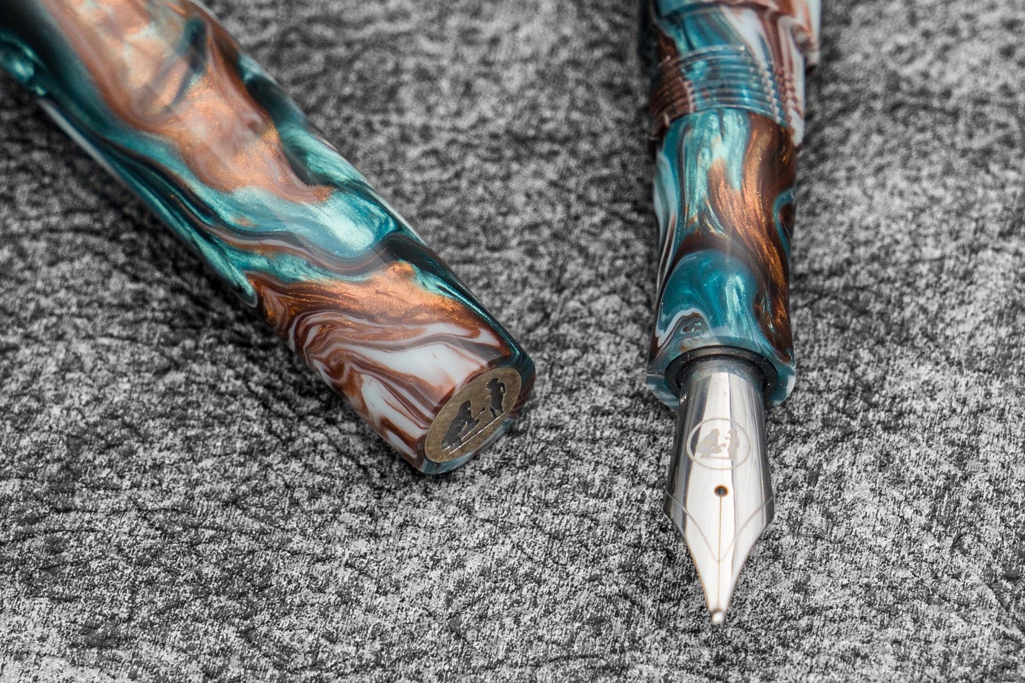 Studyo Agackakan x Galen - Fountain Pen - Teal Agate - Galen Leather