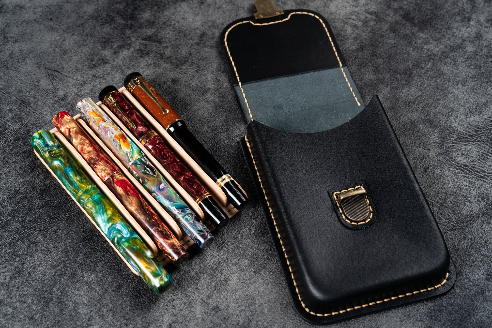 Leather Molded Pen Case for 5 Pens - Distressed | Galen Leather