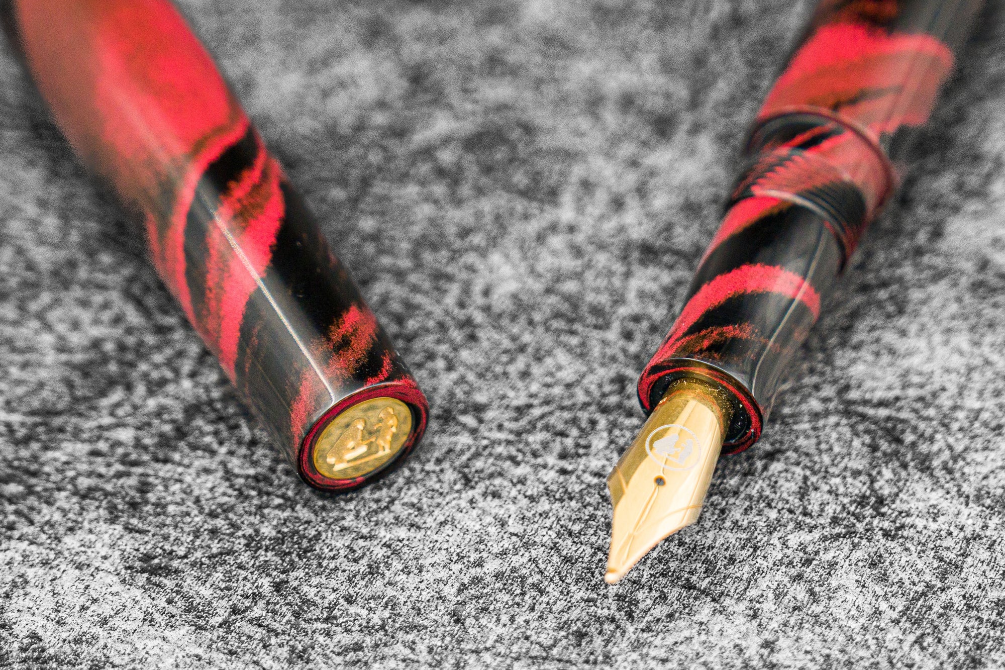Studyo Agackakan x Galen - Fountain Pen - Ebonite Red - Galen Leather