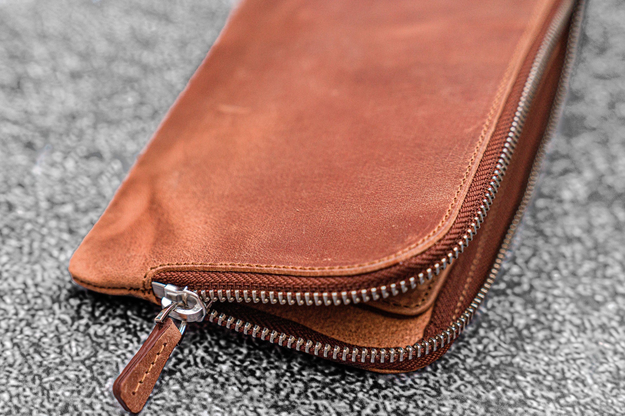Slip-N-Zip 4 Slot Zippered Pen Pouch - Crazy Horse Tan | Galen Leather